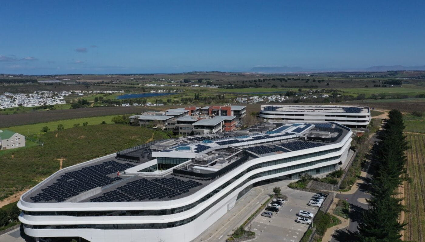 Solar Controller: Innovative Solutions - Elum Energy